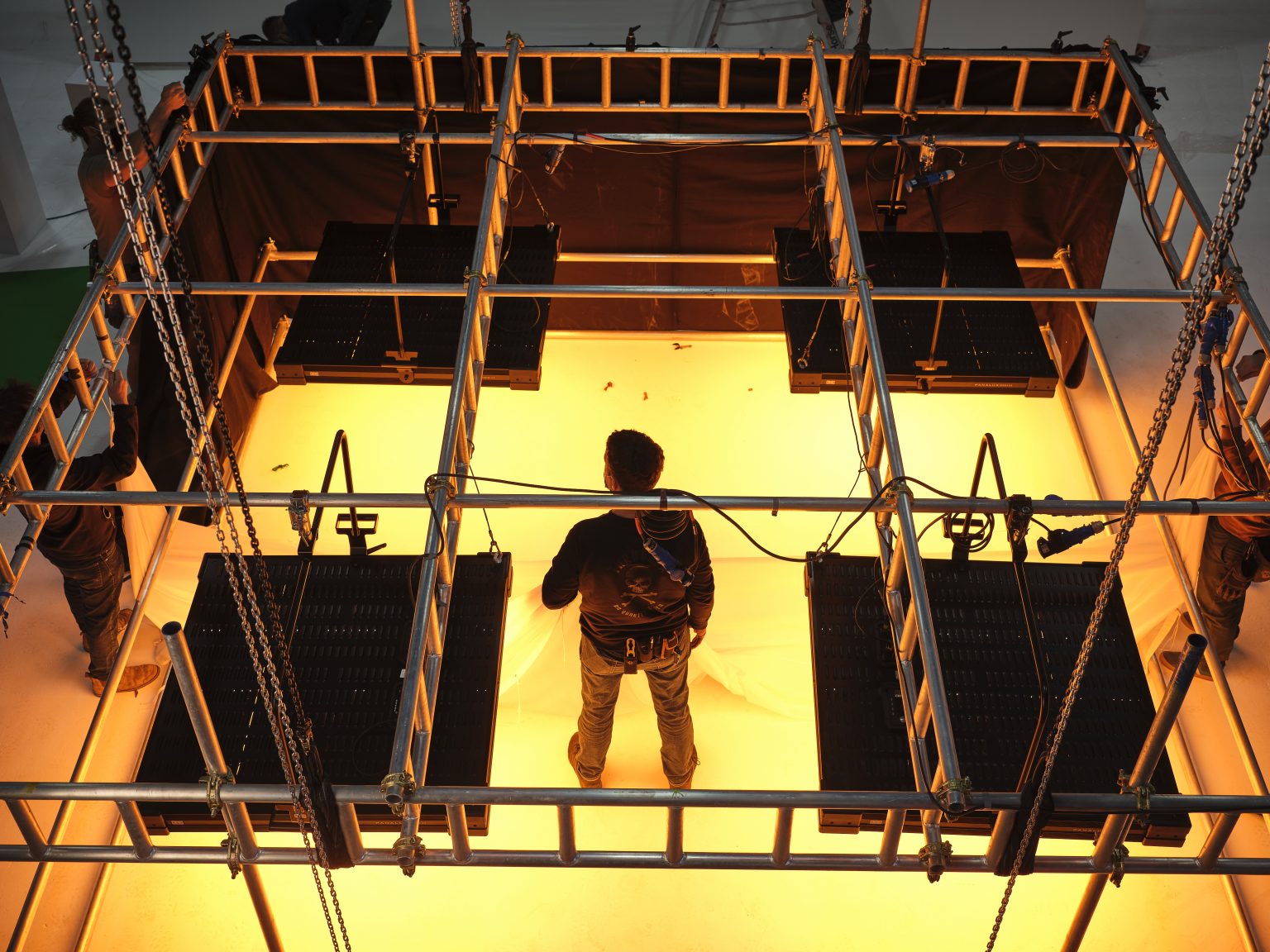 Focus on Lighting / Broad-Spectrum Solutions